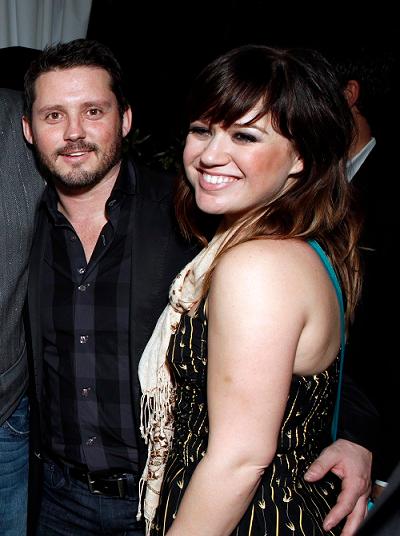 Kelly Clarkson Engaged to Brandon Blackstock: See Her Ring!