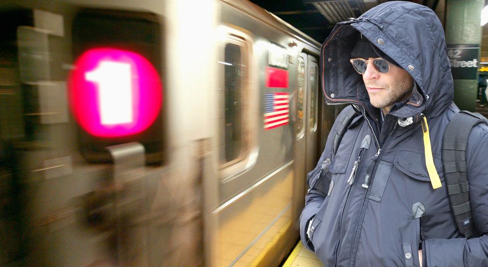 Bradley Cooper Is Just Like Us! Actor Rides NYC Subway To Head To His ...