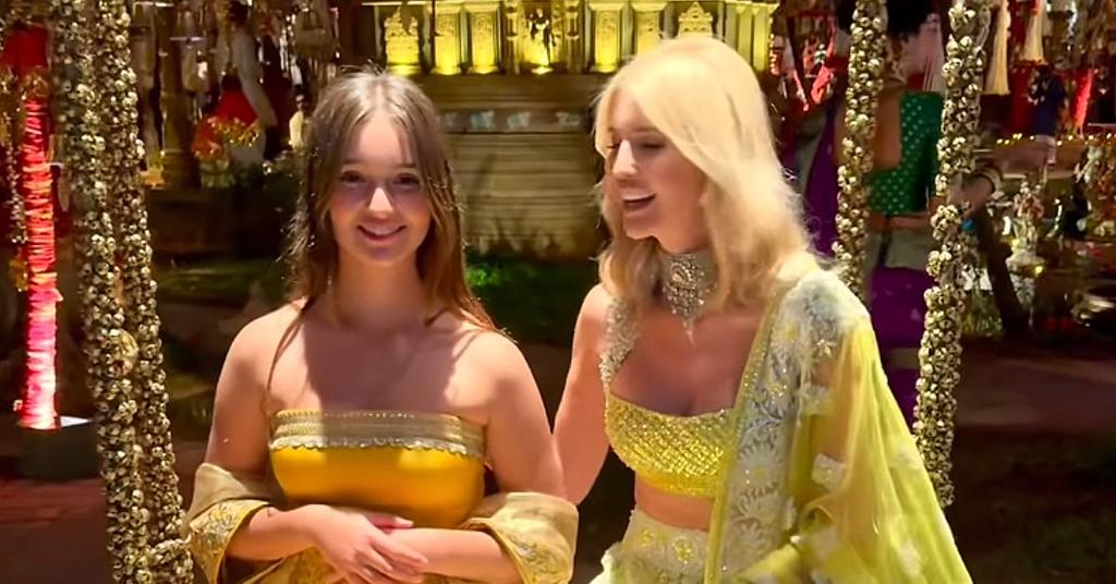 Ivanka Trump & Daughter Arabella Wear Matching Outfits In India: Photos