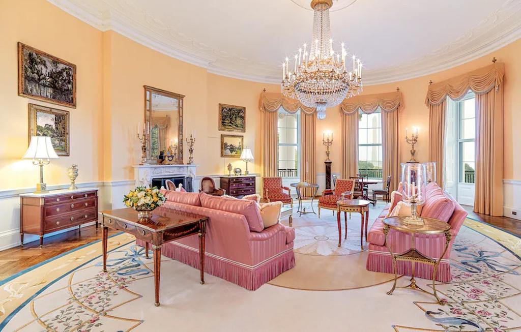 First Look At The White House Redesigned By Melania Trump: Photos