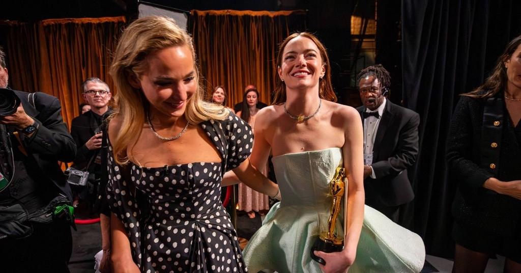 Jennifer Lawrence & Emma Stone Bond Over Motherhood