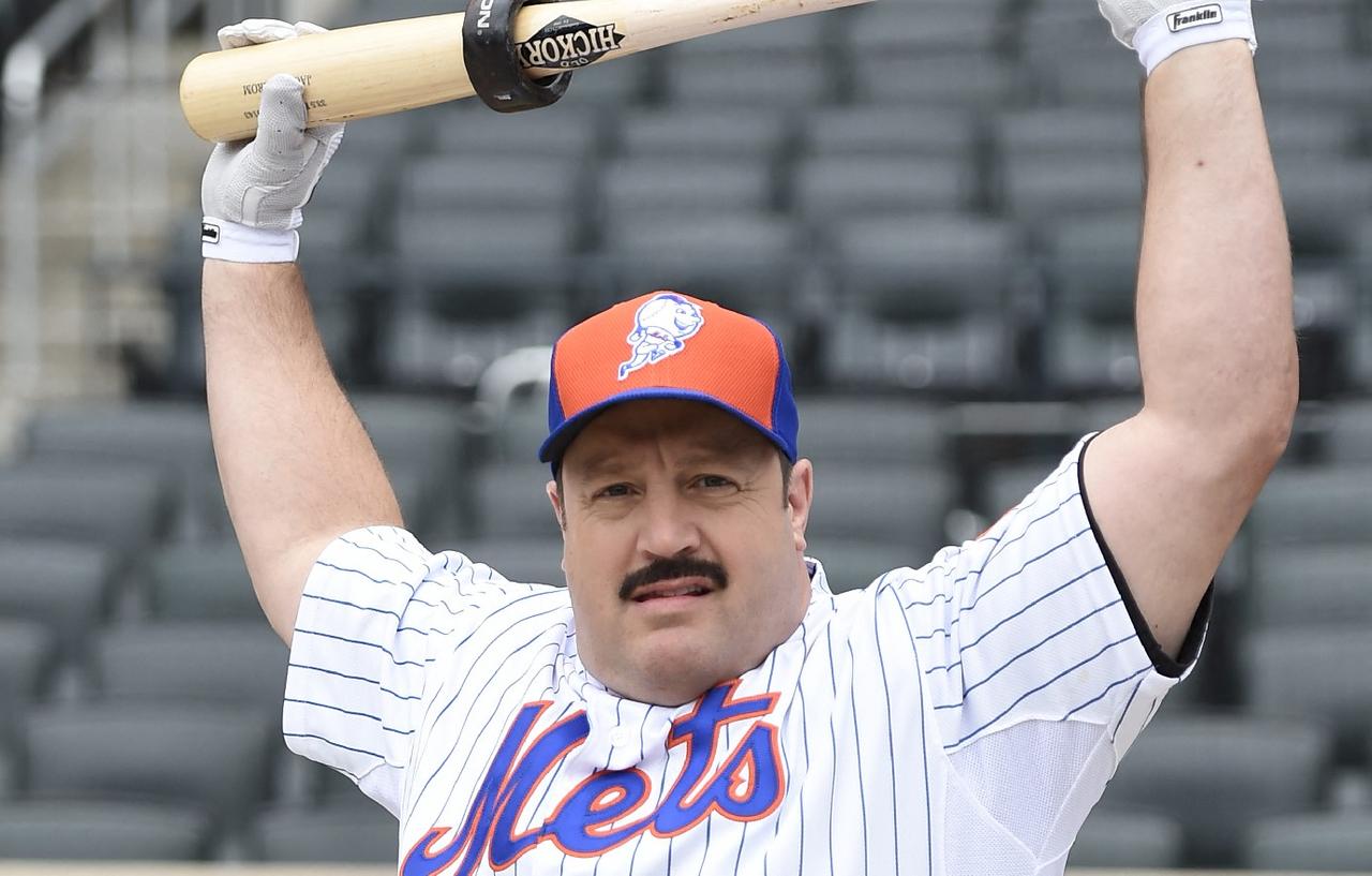 Kevin James Laughs Off 'Dumb' Viral 'King Of Queens' Photo