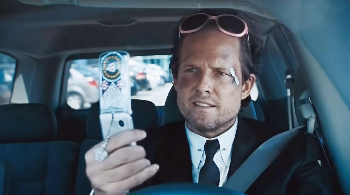 Dean Winters Hasn't 'Taken A Step' Without Pain Since Amputations