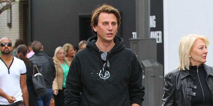 Jonathan Cheban Hits The Shops With Mom And Girlfriend In Yeezy Sneakers!