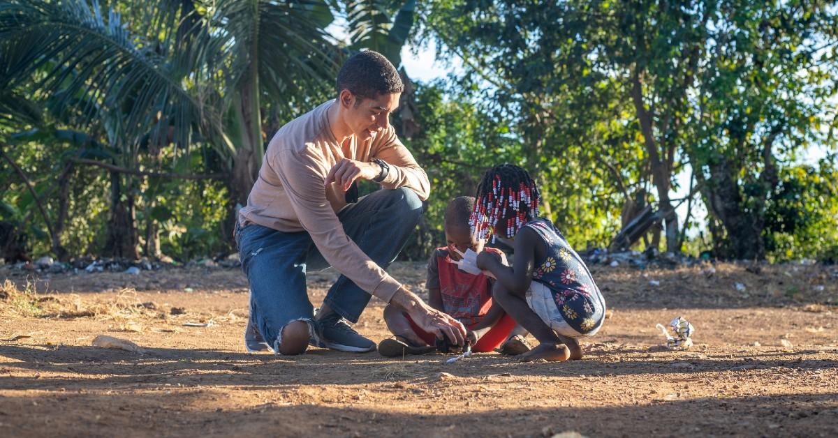 Benjamin Bocio Richardson Spotted In A Dominican Batey