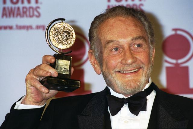 ‘Game Of Thrones’ Actor & Narrator Roy Dotrice Dead