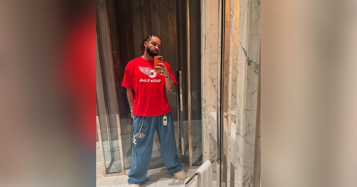 Drake Roasted For Flaunting 'Fake' Six-Pack Abs: Photo