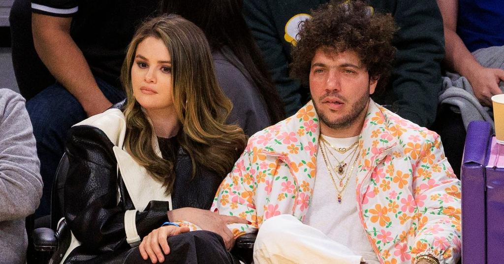 Selena Gomez Exposes Midriff In Tiny Black Tube Top: Photo