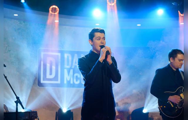 Watch: Former 'Glee' Star [Damian McGinty] Performs New Single On ...