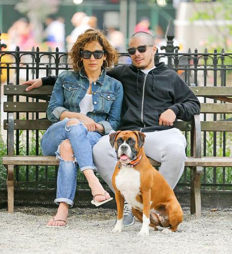 The Fab Life! Jennifer Lopez' Dogs Have An UNBELIEVABLY Expensive ...