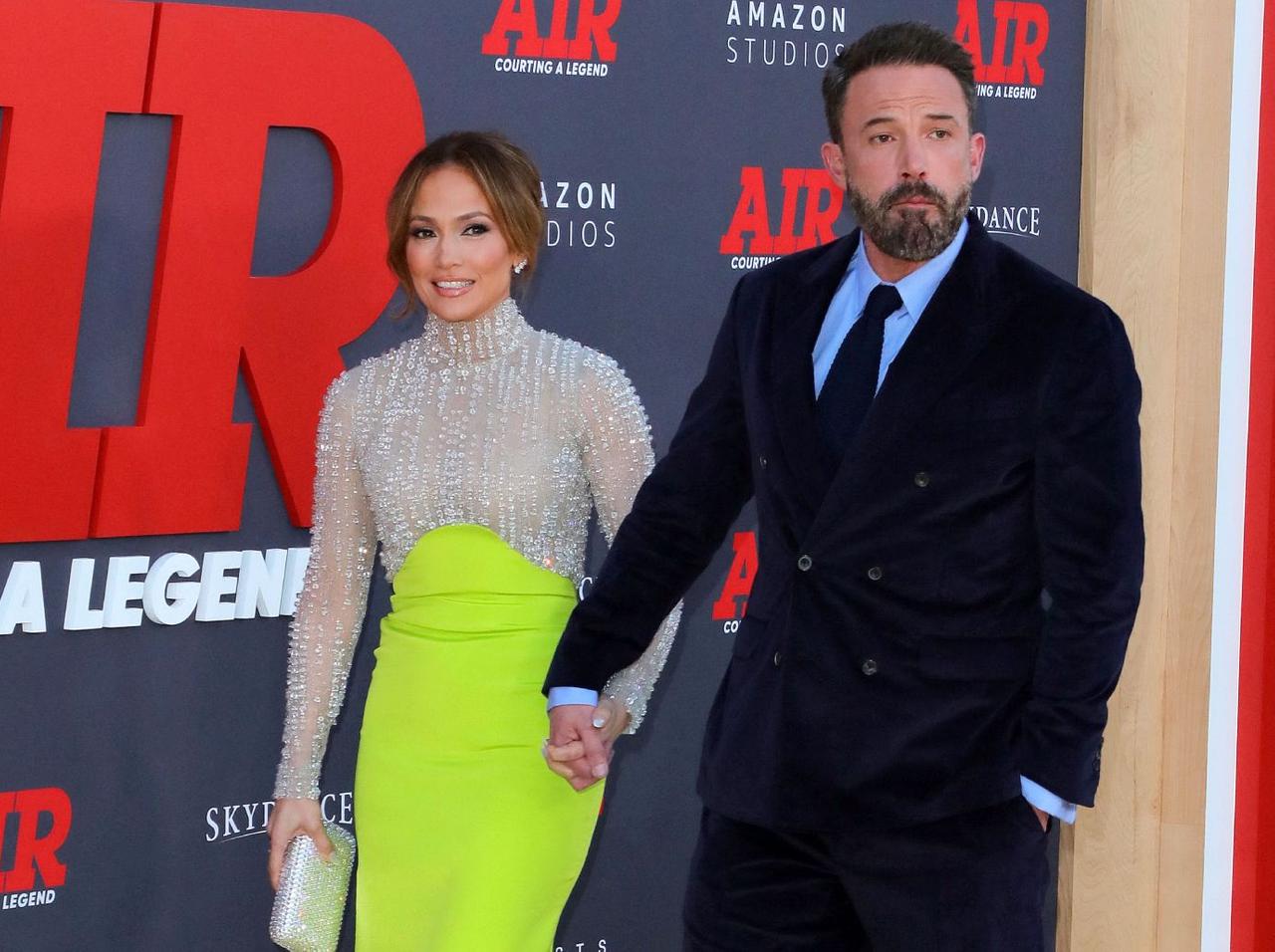 Jennifer Lopez & Ben Affleck's Body Language Seems 'Platonic': Expert