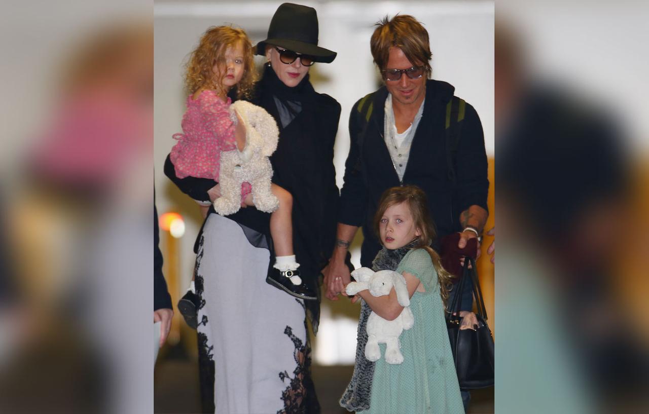 Keith Urban On Daddy Duty With His Two Daughters In Australia