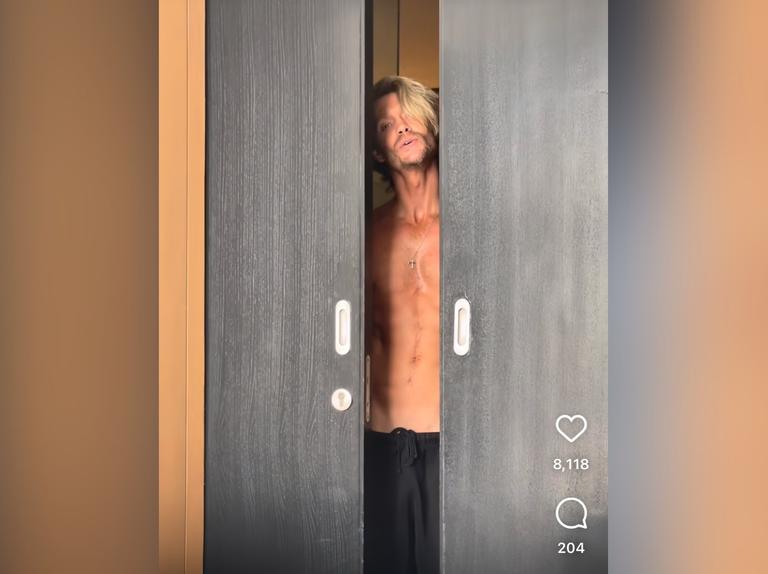 Chad Michael Murray Shows Off Shirtless Body, Flaunts Abs