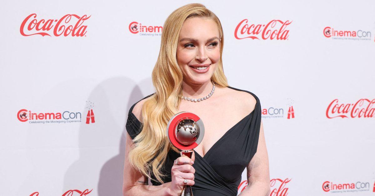 Lindsay Lohan Shows Off 'New Face' Amid Plastic Surgery Rumors