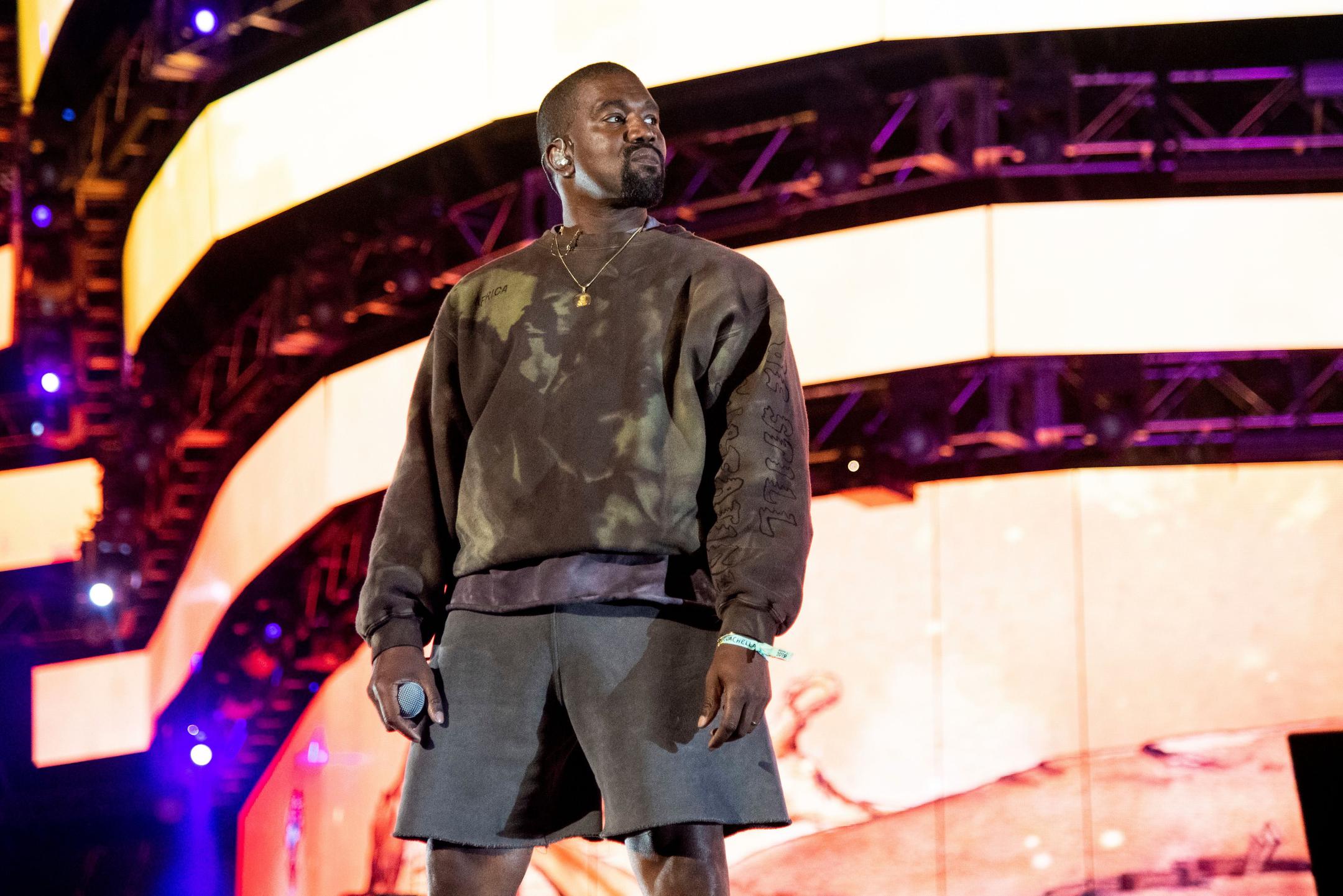 Kim Kardashian Shares Dome Footage, Kanye West Performes For Father