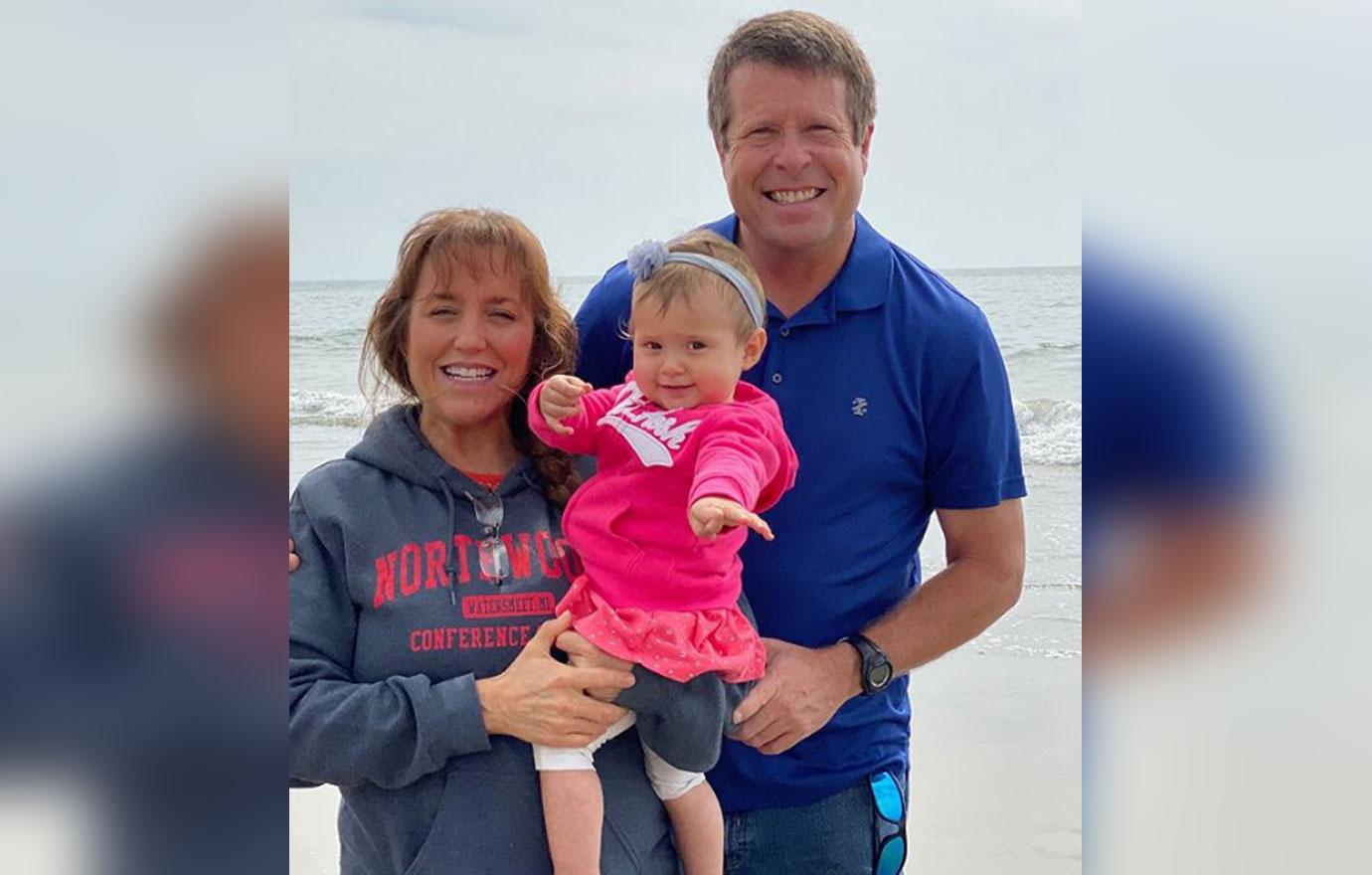 Inside The Duggar Family’s Big Trip To See Jinger In Los Angeles
