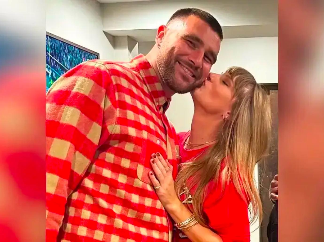 Taylor Swift & Boyfriend Travis Kelce's Cutest Moments: Photos