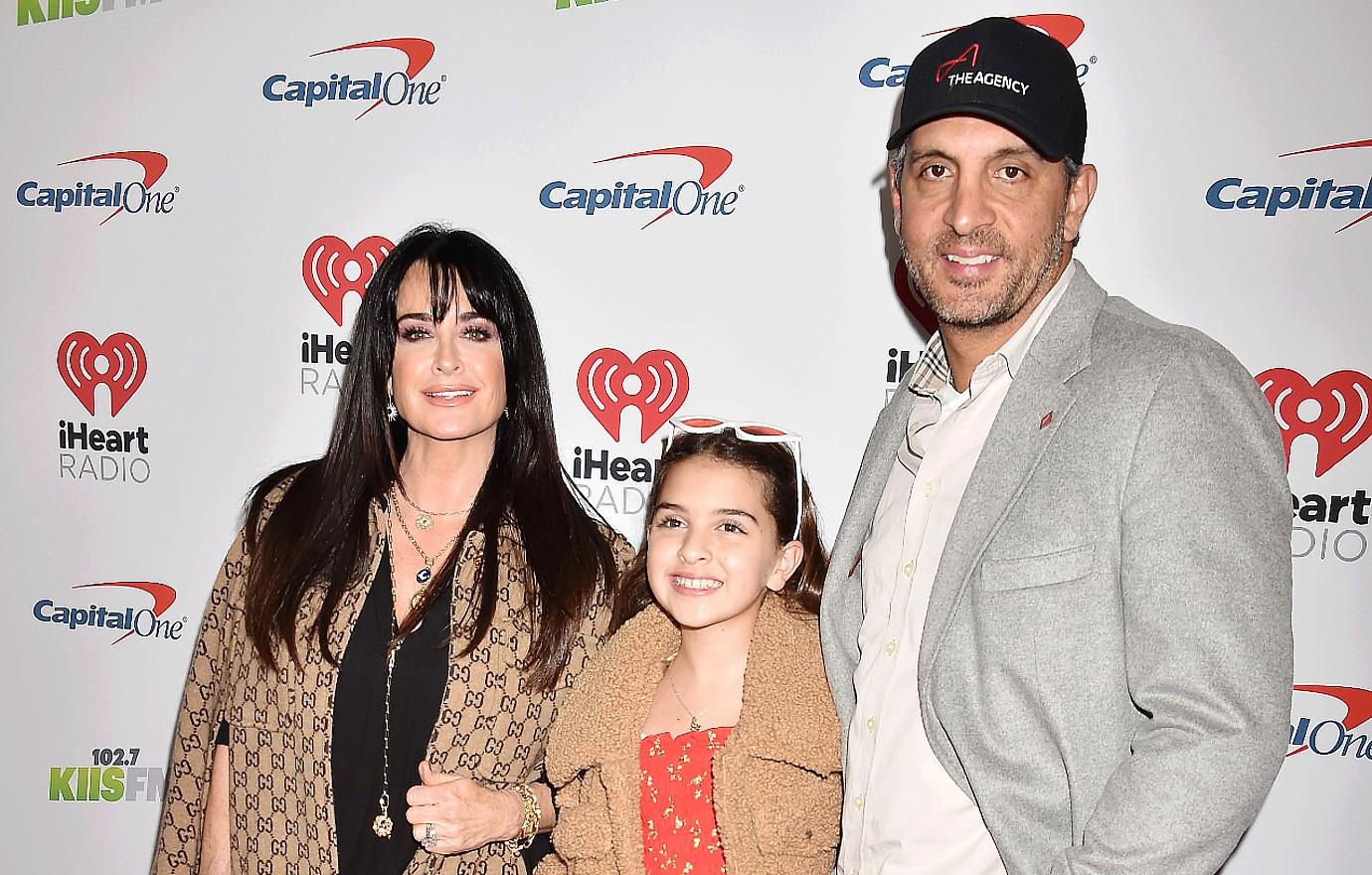 Dorit Kemsley Shuts Down Mauricio Umansky Affair Speculation