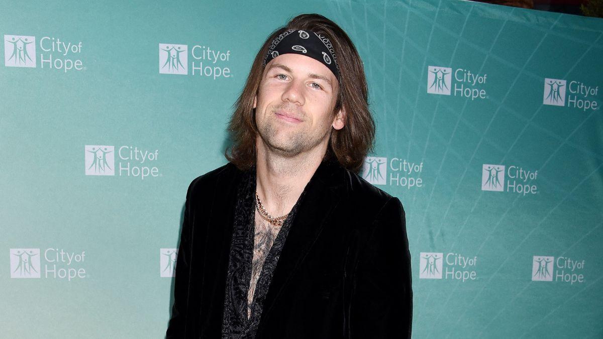Beartooth Frontman Caleb Shomo Comes Out As Gay, Supported By Wife