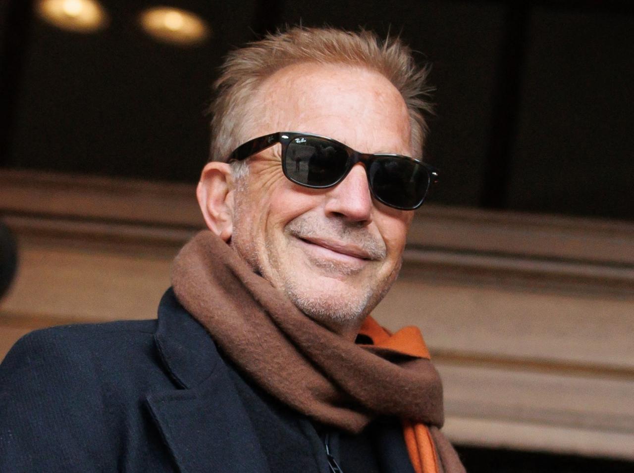 Kevin Costner Didn't 'Expect' Romance With Jewel After Painful Divorce