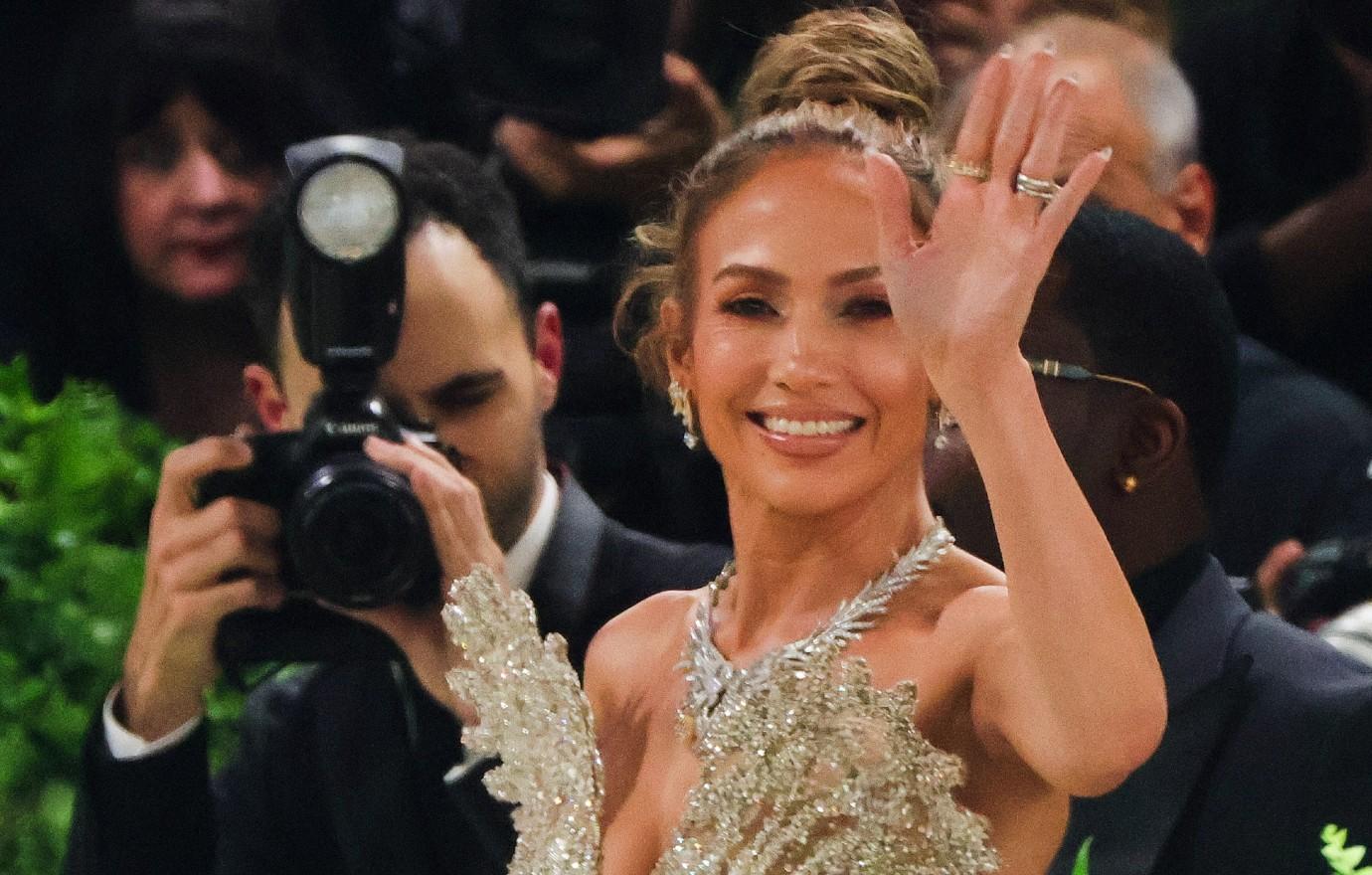 Jennifer Lopez Sparkles At Met Gala, Ben Affleck Skips Event: Photos