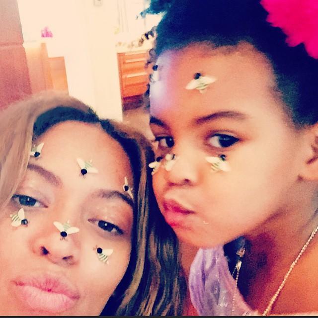 Beyonce And Blue Ivy Pucker Up For An Adorable Valentine's Day Photo In ...