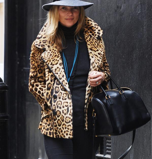 Fashionista Kate Moss Bundles Up in a Leopard Coat and Cool Hat in London!