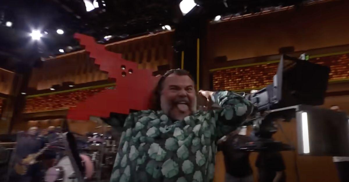 Jack Black's Pants Fall Down In Hilarious 'Tonight Show' Mishap: Watch