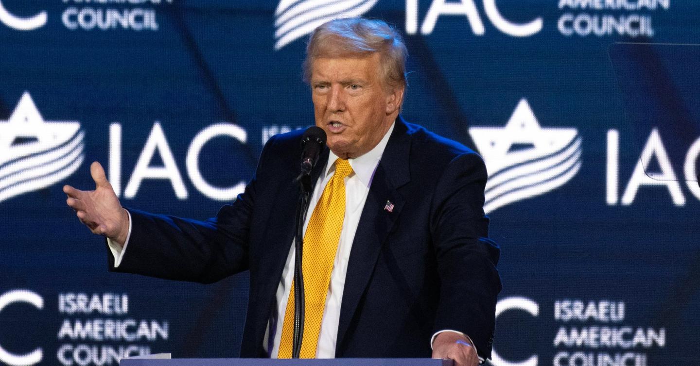 Donald Trump Blasts 'Befuddled Mess' Bill Maher & His HBO Show