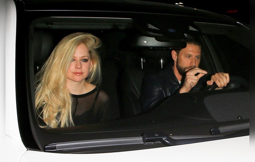 Avril Lavigne Goes All Out In A Sexy Black Dress For Date Night