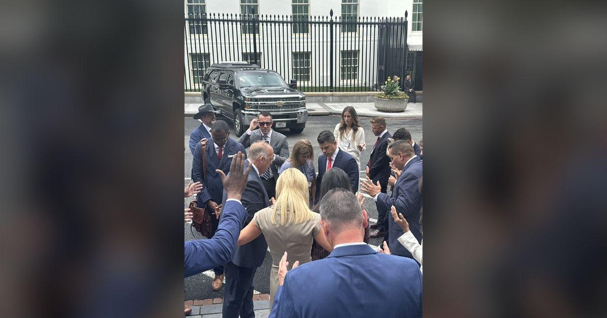 Viral Video Shows Trump Faith Group Praying In Tongues At White House