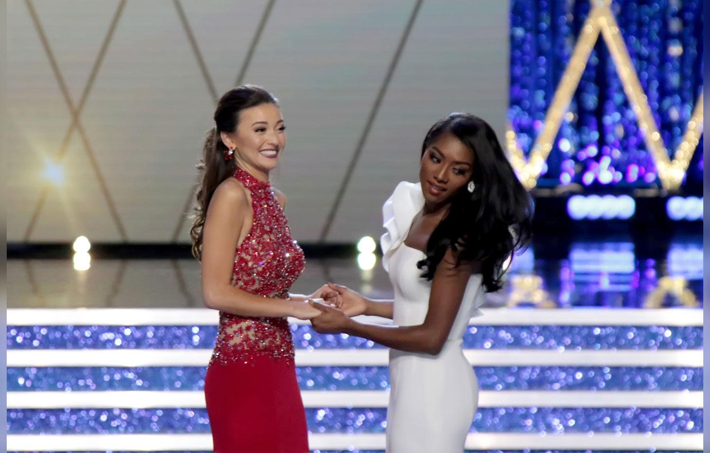 Miss New York Nia Imani Is Crowned Miss America 2019!