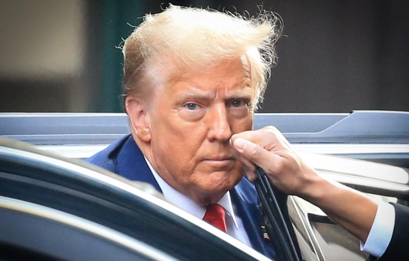 Donald Trumps Hair Unravels Outside Of Nyc Court Photo