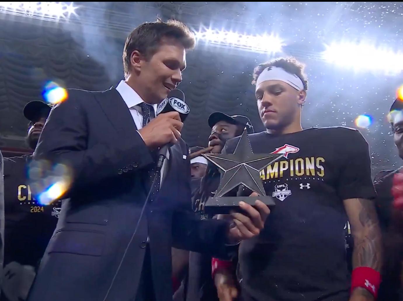 Tom Brady Booed By St. Louis During Broadcasting Debut With Fox: Watch