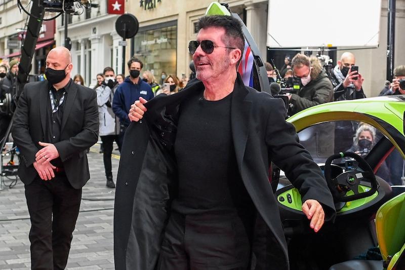 Simon Cowell Called Out For Looking Dramatically Different: Watch