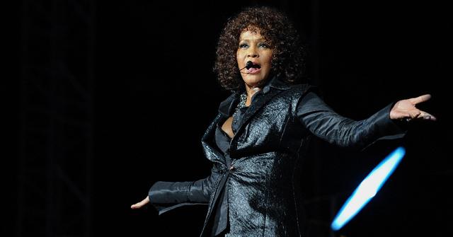 Robert De Niro Was 'Smitten' With Whitney Houston, Bodyguard Claims