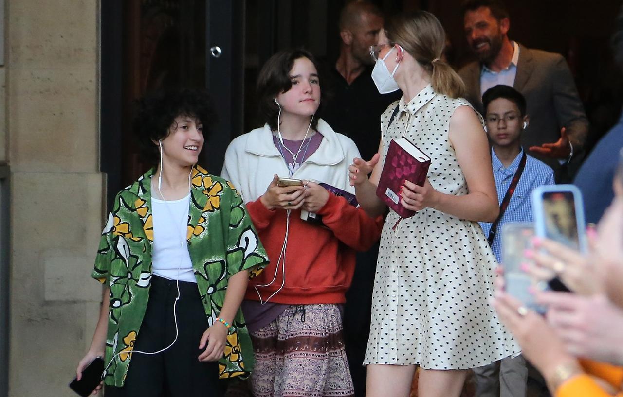 Ben Affleck Seen Hugging Jennifer Lopez's Child Emme