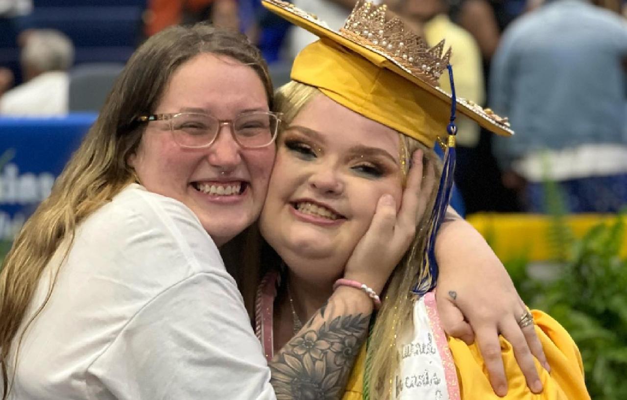 Honey Boo Boo Graduates! Mama June and Sister Lauryn 'Pumpkin' Gush