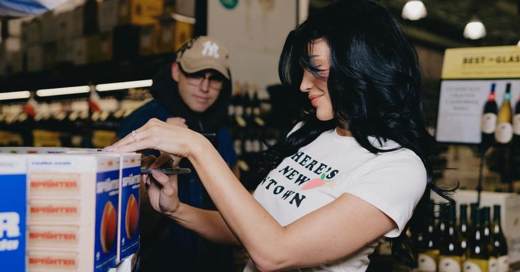 Kylie Jenner Shows Off Her Toned Tummy During Sprinter Vodka Event