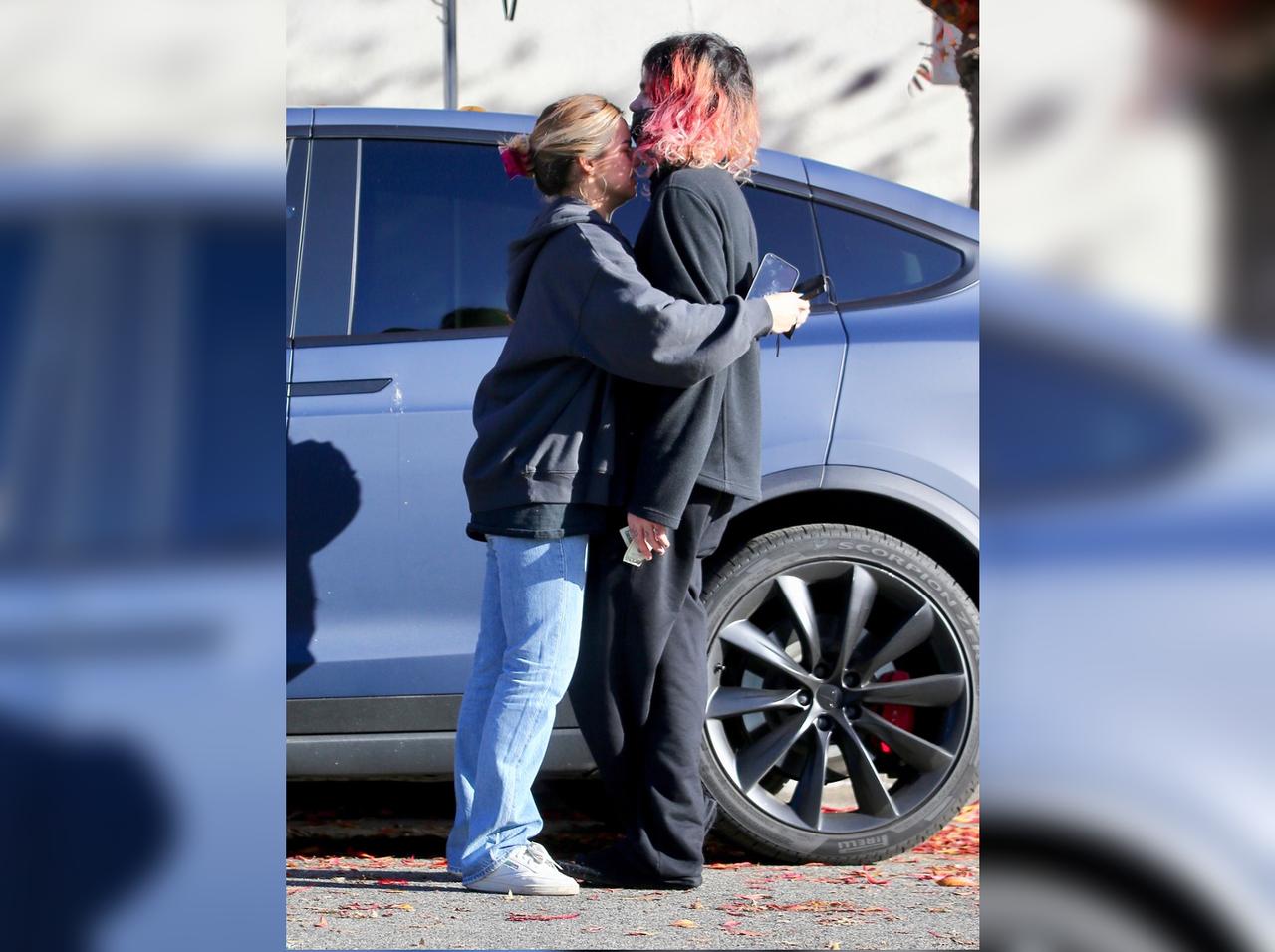 Addison Rae & Boyfriend Omar Fedi Pack On PDA: Photos