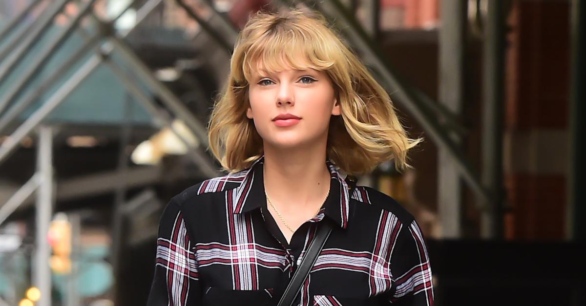 Get The Details About Taylor Swift’s Huge MakeUNDER