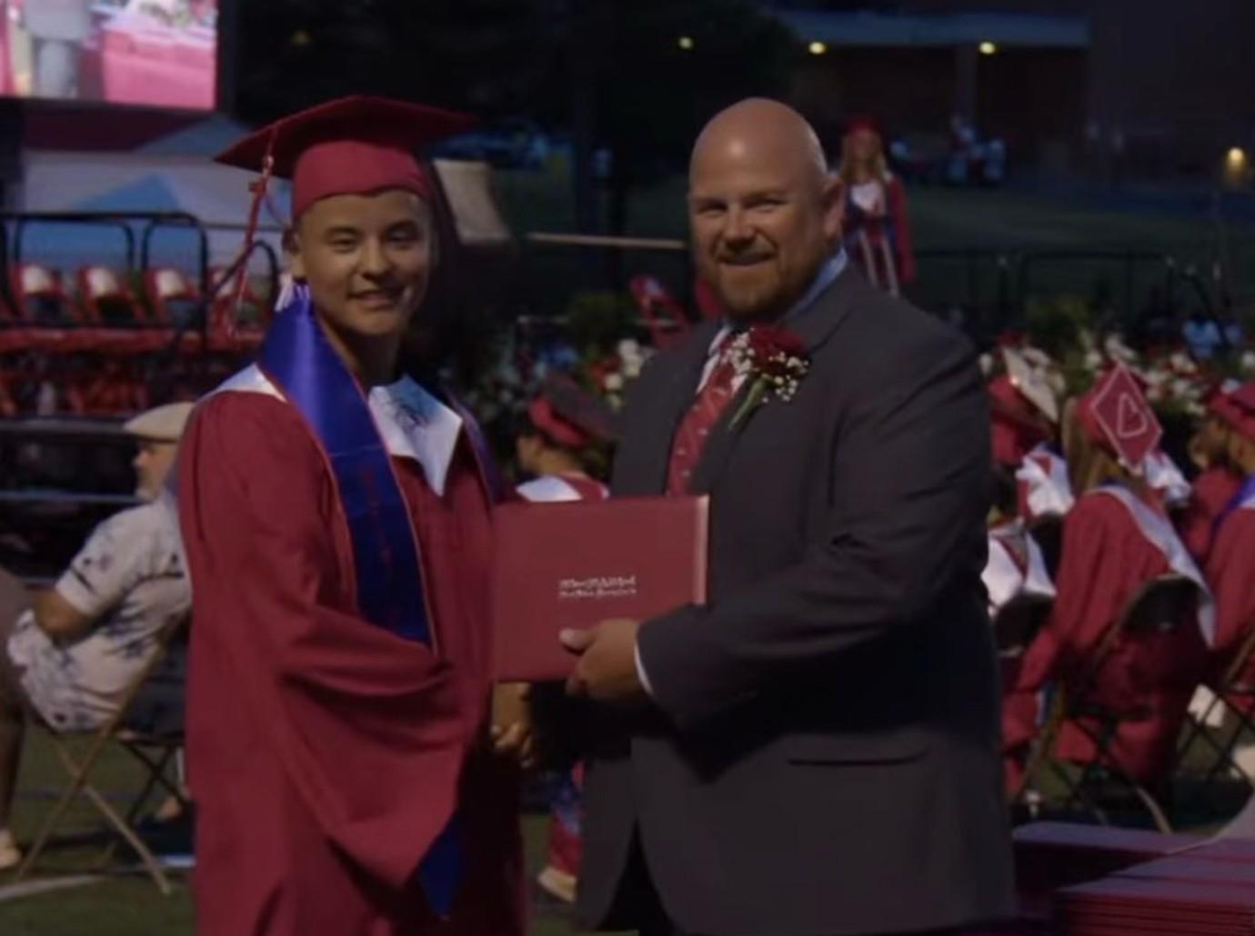 Collin Gosselin Snubs Mom Kate & Several Siblings In Graduation Post