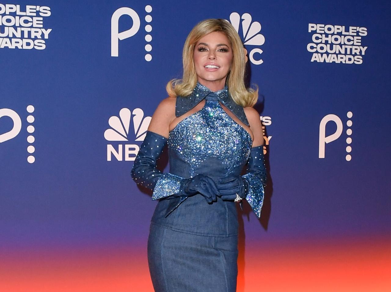 Shania Twain's Plastic Surgery Secrets Revealed By Doctors