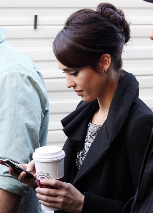 PHOTOS: Jessica Alba Gets Warm & Fuzzy for Valentine's Day