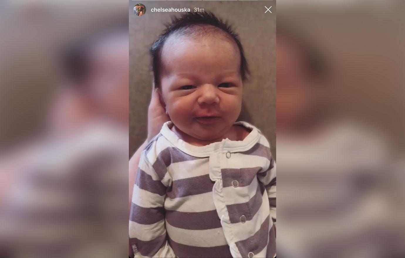 Chelsea Houska’s Daughter Layne Reaches Milestone At 2 Weeks Old