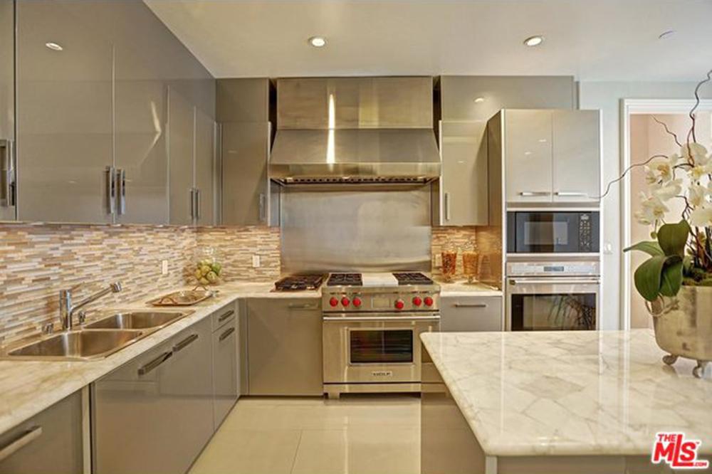 Peek Inside Yolanda Foster’s $4.59 Million Condo In Westwood! See The ...
