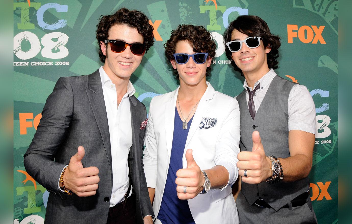 Jonas Brothers Share Throwback Video Of Hailey Baldwin Introducing ...