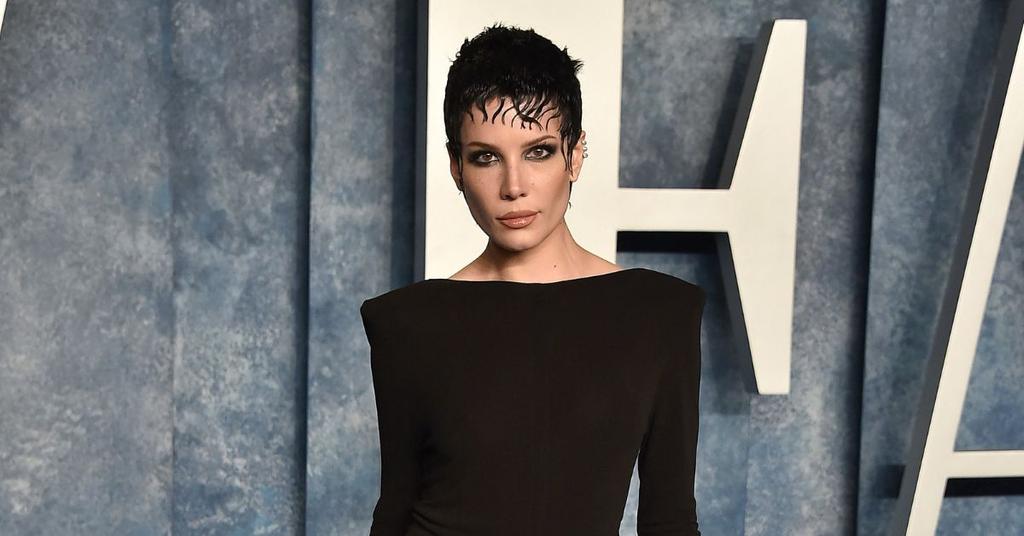Halsey's Health Issues: Everything To Know