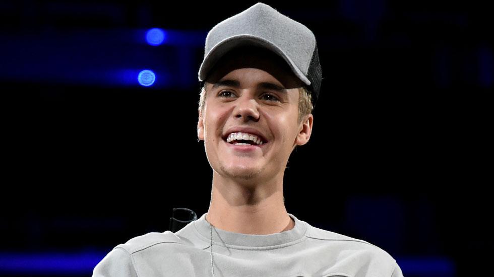 Justin Bieber Asks Fans To Help Find Identity Of Beautiful Mystery Girl ...