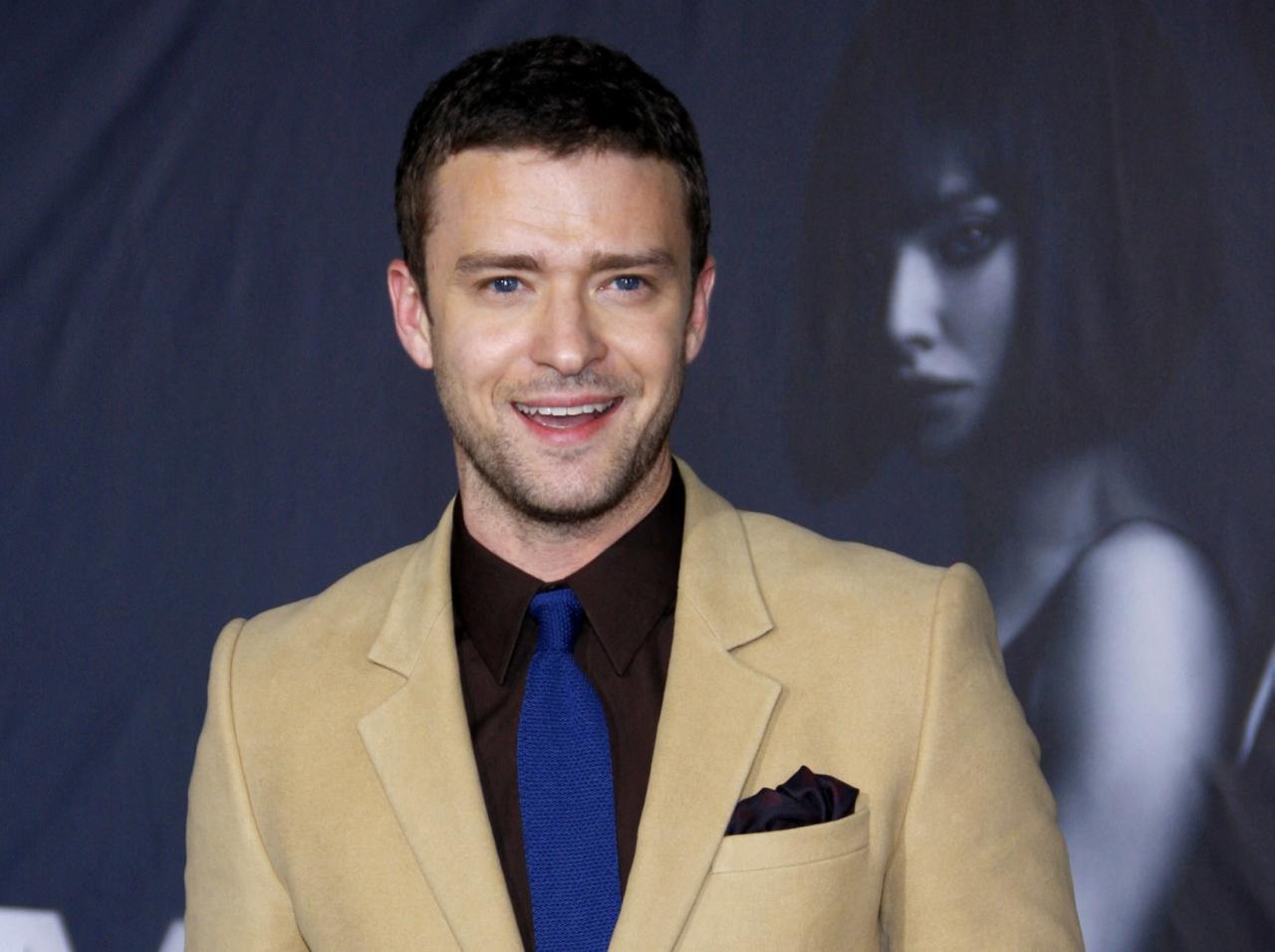 Justin Timberlake Says 'No Disrespect' Before Singing 'Cry Me A River'